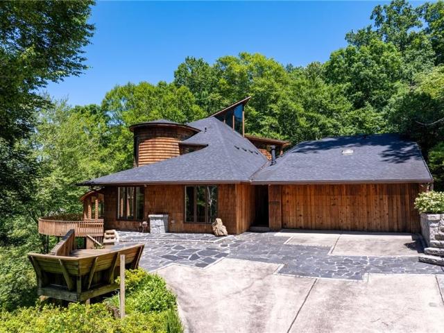 120 Laurel Drive NE