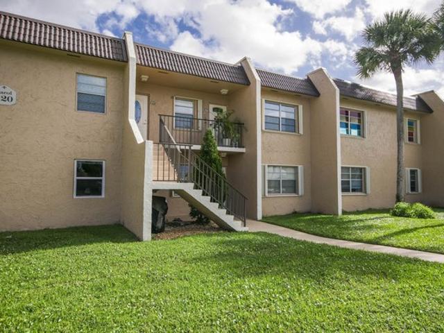 120 Lake Meryl Dr Apt 117, West Palm Beach, FL 33411