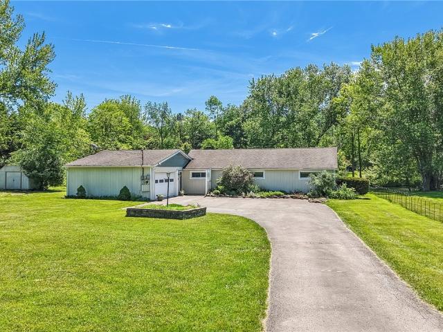 120 Lakeview Rd