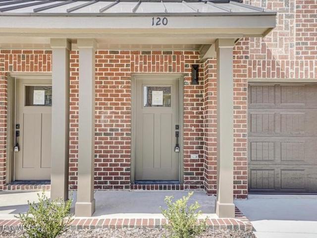 120 Lexington Ln, Southern Pines, NC 28387