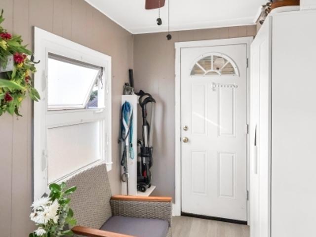 120 Livingston Rd