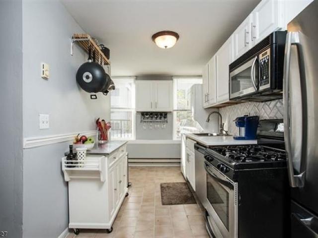 120 Monroe St # 3R