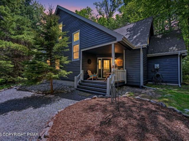 120 Mooncreek Lane