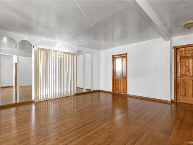 120 Memphis Ave