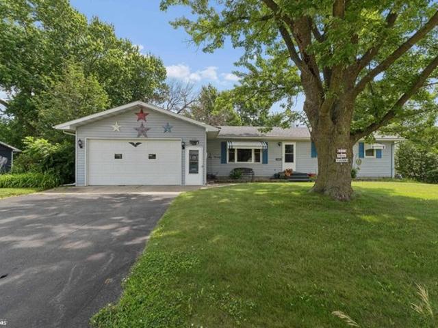 120 N 20th St, Clear Lake, IA 50428