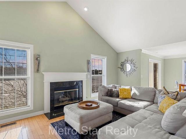 120 N village way