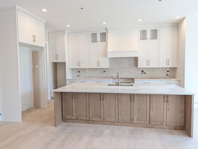 120 N Walnut Street