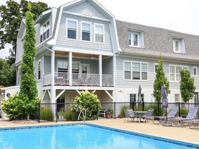 120 N Barton St Unit E, New Buffalo, MI 49117