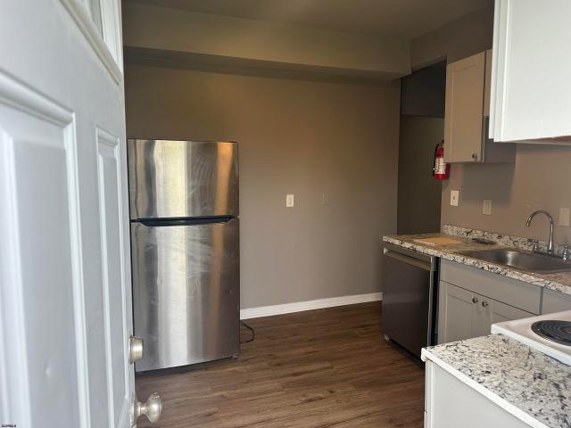 120 N Congress Ave
