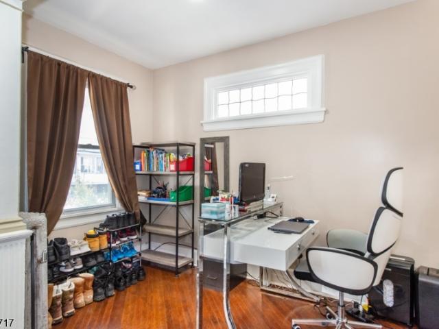 120 N Essex Ave