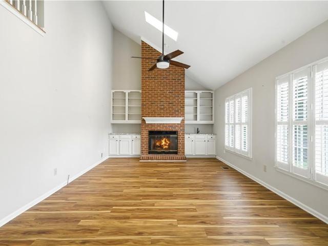 120 N Hillbrooke Trail