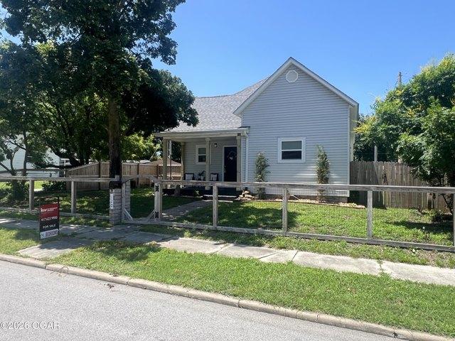 120 N Oronogo St, Webb City, MO 64870