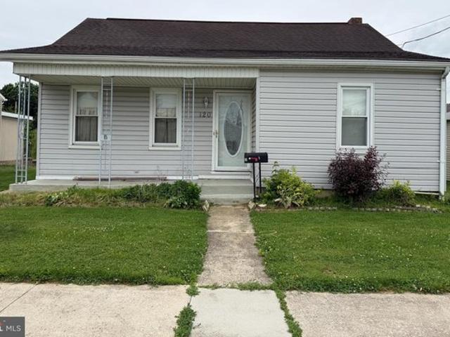 120 North St, McSherrystown, PA 17344