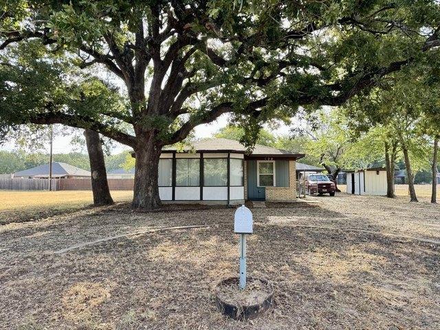120 Nautical Rd, Gun Barrel City, TX 75156
