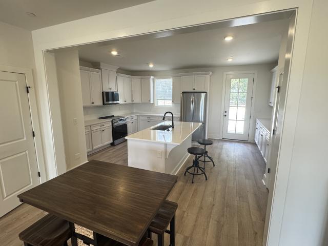 120 Nearwater Pl