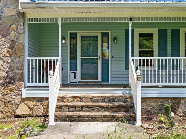 120 NW Buckeye Lane NW