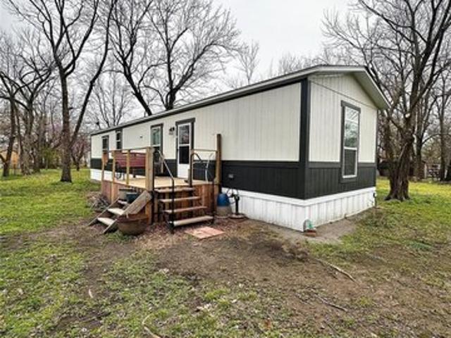 120 S 6th St, Porter, OK 74454