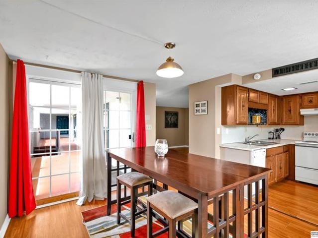 120 S 38th Ave Apt 36, Omaha, NE 68131