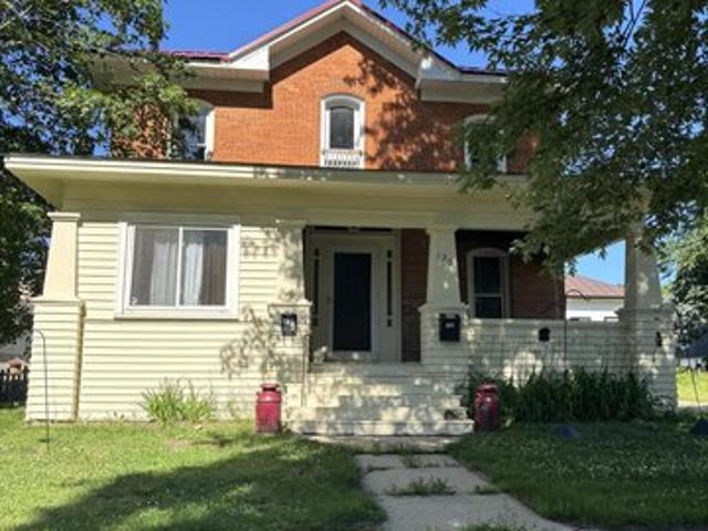 120 S Washington St, Elkhorn, WI 53121