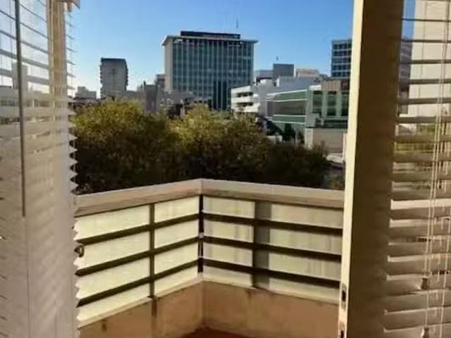 120 S Crescent Dr, 305, Beverly Hills, CA 90212