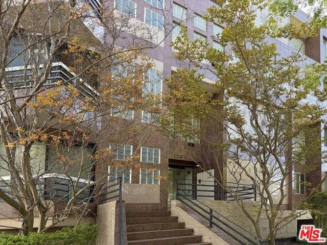 120 S Crescent Dr Apt 102, Beverly Hills, CA 90212