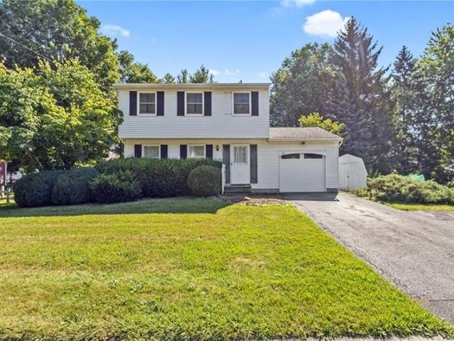 120 Smokey Hollow Rd, Baldwinsville, NY 13027
