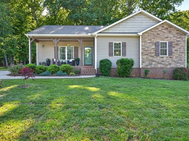 120 Seven Oaks Dr, Lynchburg, VA 24502