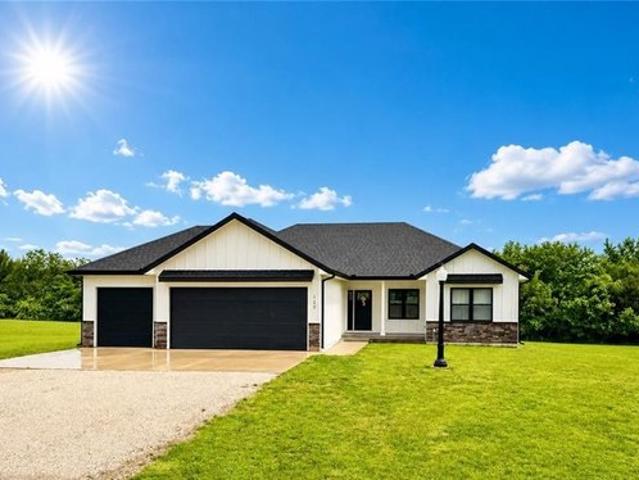 120 SE 471st Rd, Warrensburg, MO 64093