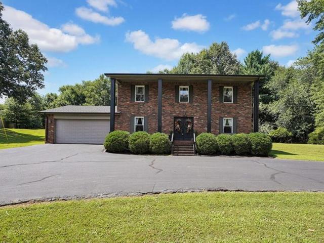 120 Shamrock Dr, Madisonville, KY 42431