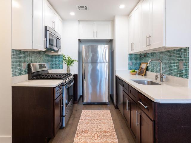120 Sherman Ave # 4E