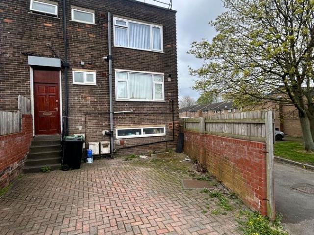 120 Staincliffe Road, Dewsbury WF13, 2 bed flat to rent, £800 pcm | PrimeLocation