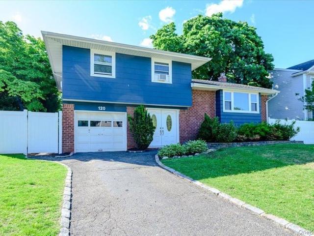 120 Sutton Dr, Plainview, NY 11803