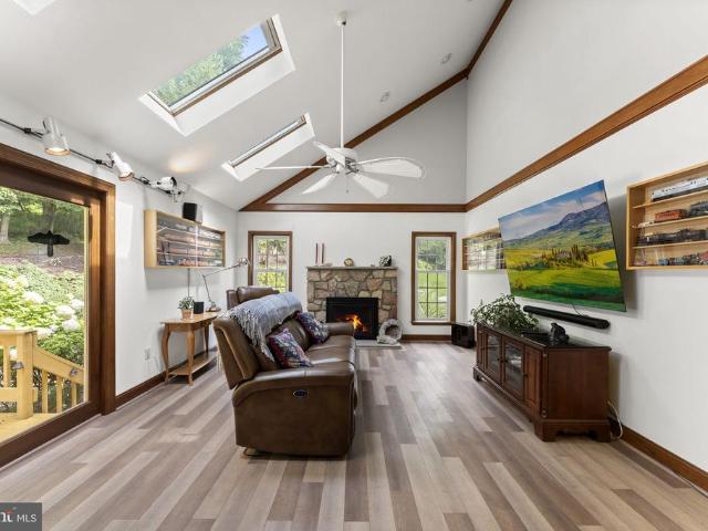 120 Summit Drive