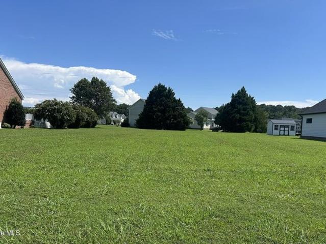 120 Pelican Pointe Dr, Elizabeth City, NC 27909