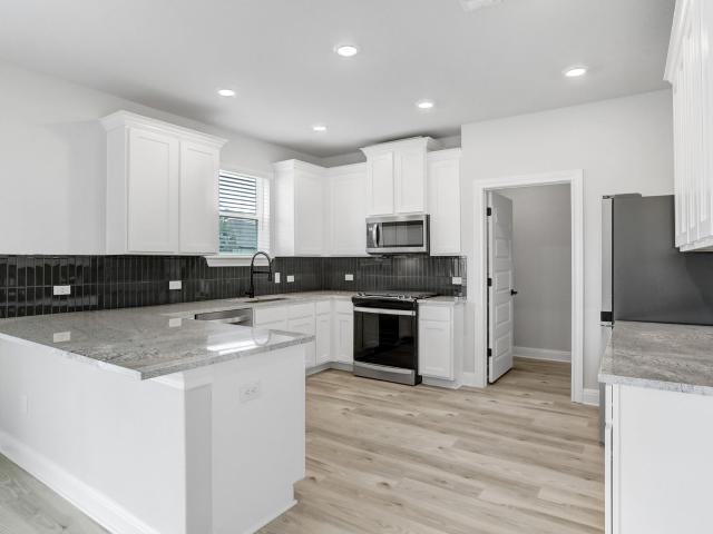 120 Periwinkle Ln