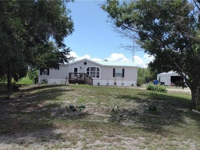 120 Pine Tree Dr, Lake Placid, FL 33852