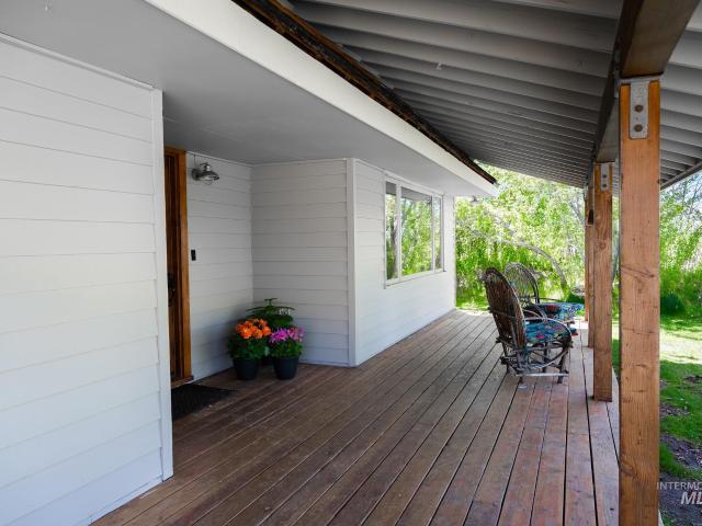 120 Prairie Sun Rd