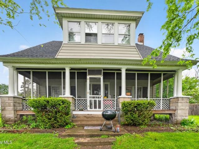 120 Prospect St, Tribes Hill, NY 12177