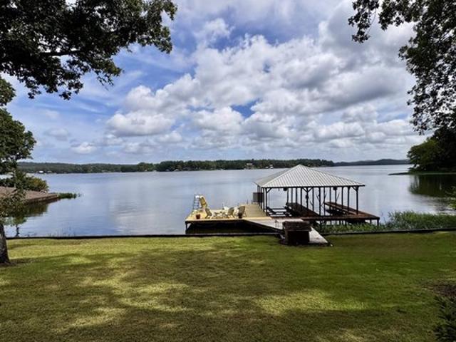 120 Puddleduck Ln, Sylacauga, AL 35151