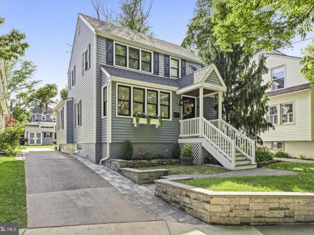 120 Roberts Avenue