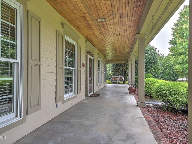 120 Roscommon Drive