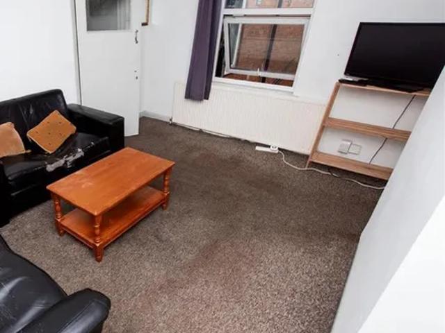 120 Raddlebarn Road, Stirchley, B29 6HQ, United Kingdom | 4 bed house for rent #134395709 | Rentberry