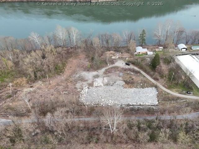 120 River Way Rd, Cedar Grove, WV 25039