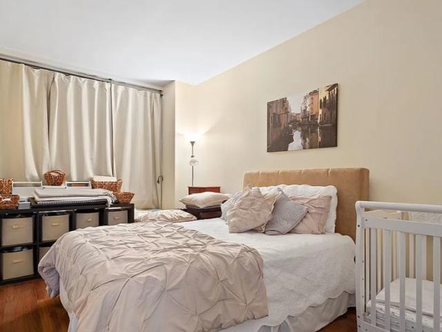 120 Riverside Boulevard, Unit 12F