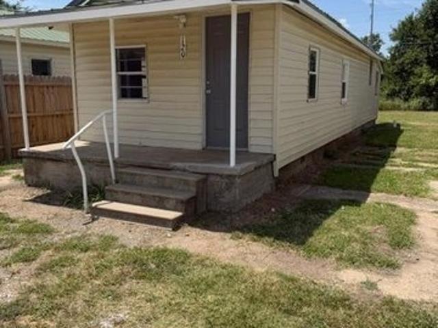 120 W Choctaw St, Holdenville, OK 74848