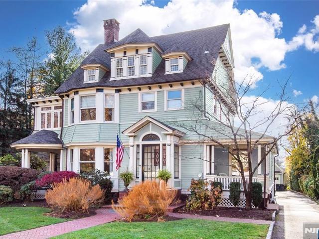 120 W Ridgewood Ave, Ridgewood, NJ