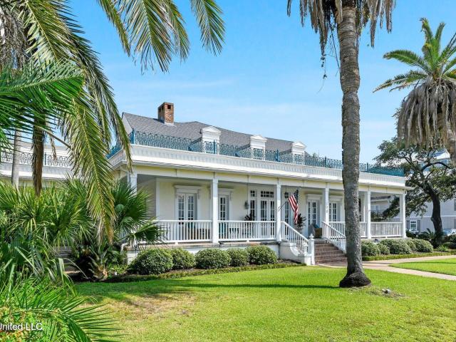 120 W Scenic Drive