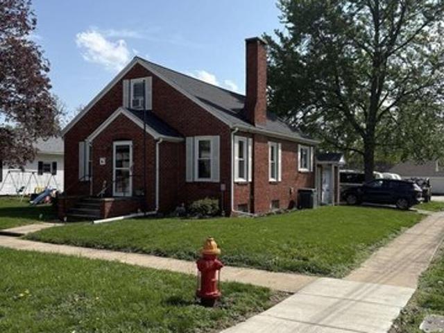 120 W South St, Mount Sterling, IL 62353