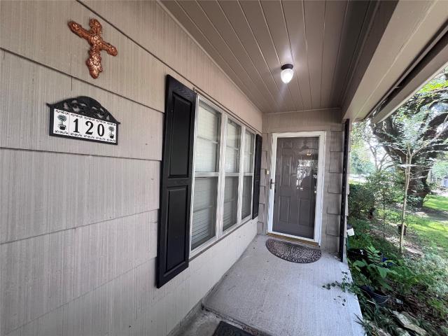 120 W Stockbridge Street
