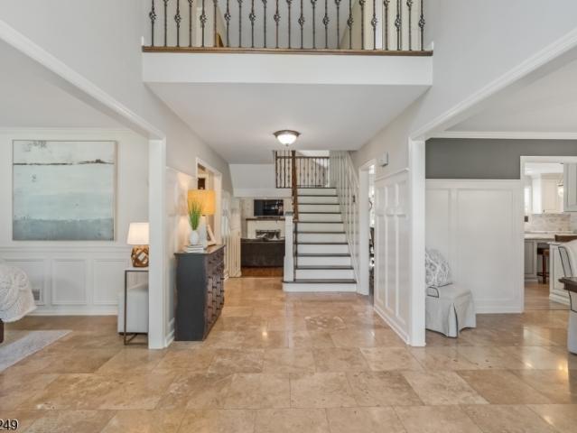 120 Woods End Dr